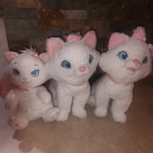 Disney | Toys | Disney Store Marie Plush Set Of 3 The Aristocats Y ...